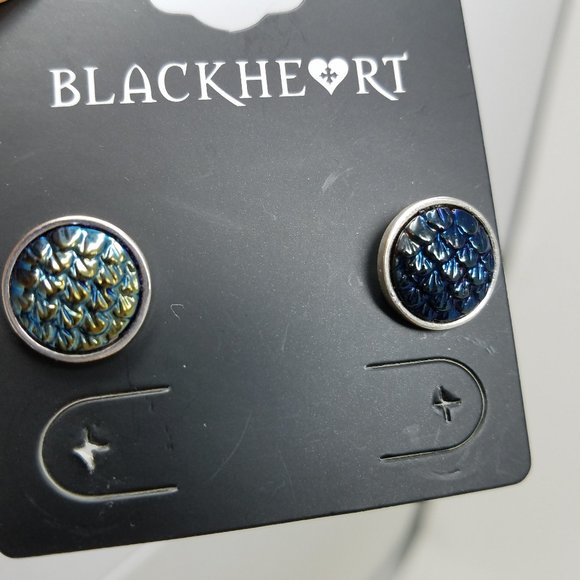 Hot Topic | Jewelry | Nwot Hot Topic Dragon Ear Cuff And Studs | Poshmark